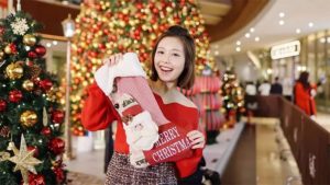 Christmas in China Explained! | Ultimate Christmas in China Guide